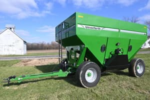 SOLD - Unverferth 530 gravity wagon Harvesting | Tractor Zoom