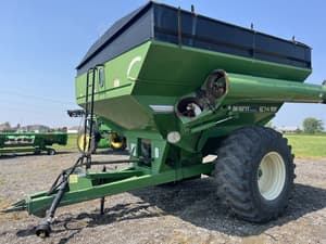 SOLD - Unverferth 674 Harvesting | Tractor Zoom