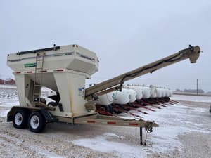 SOLD - Unverferth Seed Runner 2750 Lot No. 67 Planting | Tractor Zoom