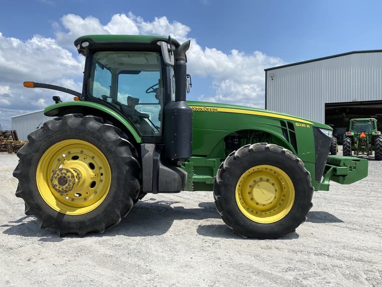 2013 John Deere 8235R Tractors 175 to 299 HP for Sale | Tractor Zoom