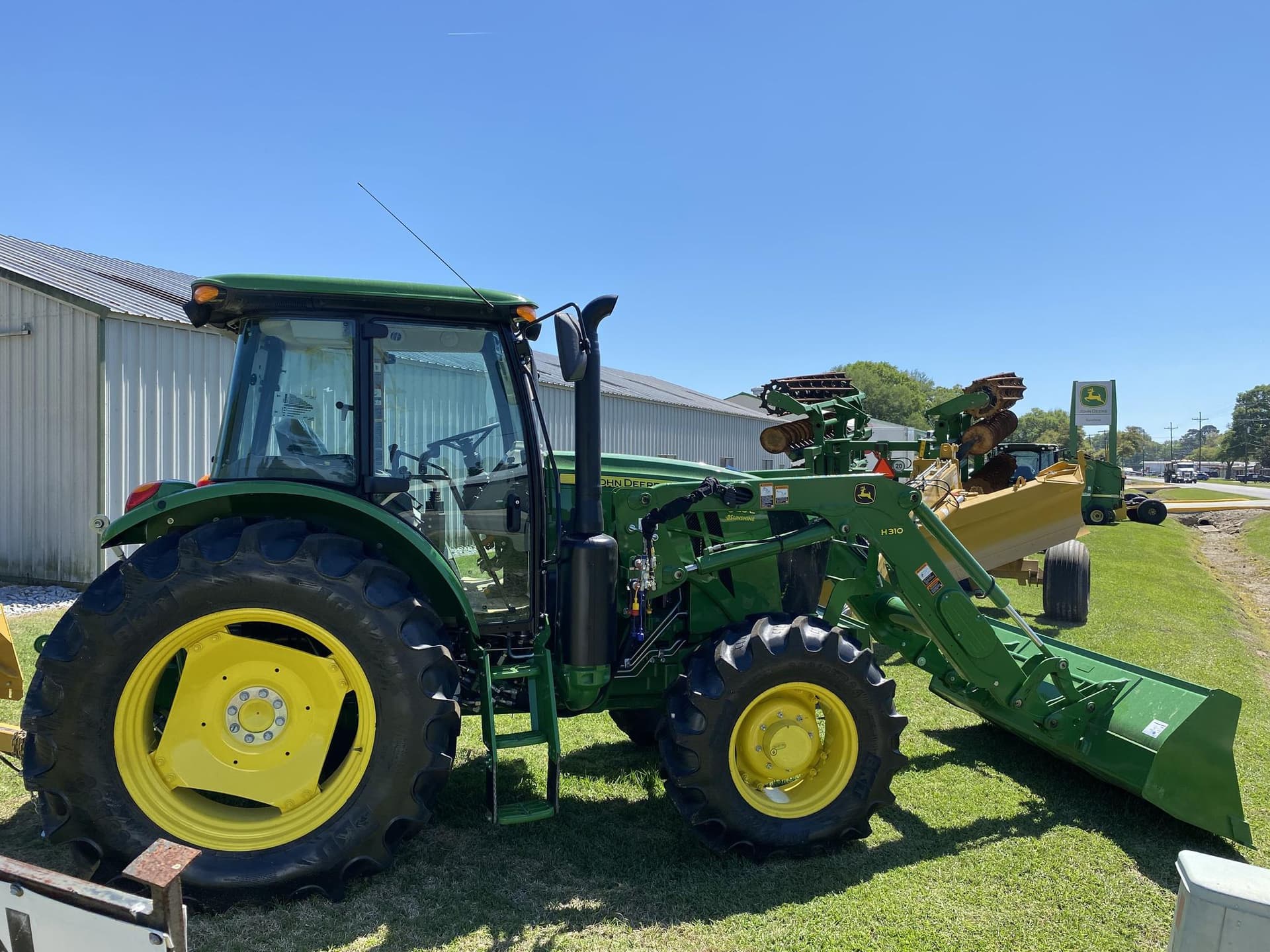 2022 John Deere 6120E Tractors 100 to 174 HP for Sale | Tractor Zoom