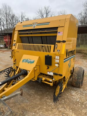 SOLD - Vermeer 555XL Lot No. 6477834 Hay and Forage with --- Bales ...