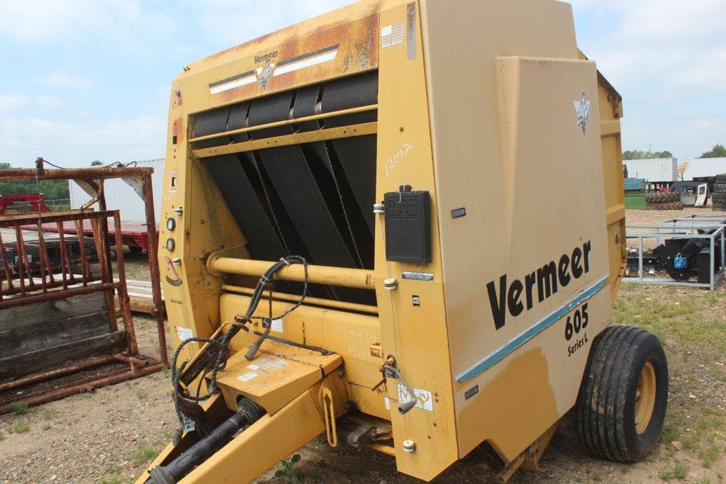 Vermeer 605L Hay and Forage Balers - Round for Sale | Tractor Zoom