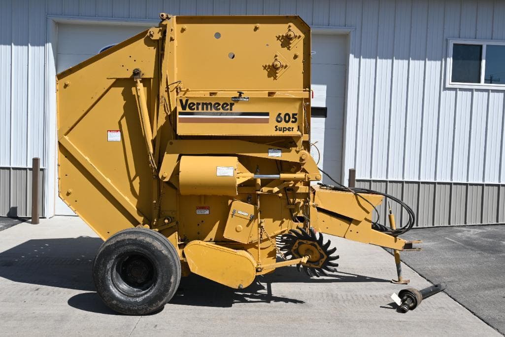 Vermeer 605 Super J Hay and Forage Balers - Round for Sale | Tractor Zoom