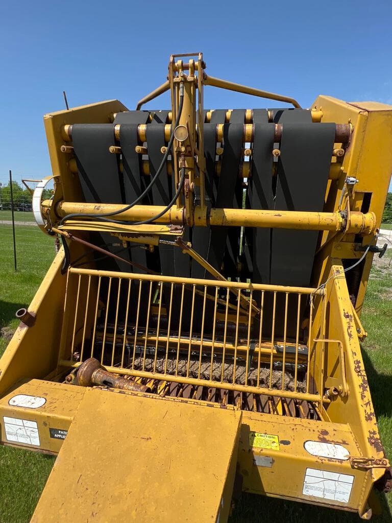 Vermeer 605F Hay and Forage Balers - Round for Sale | Tractor Zoom