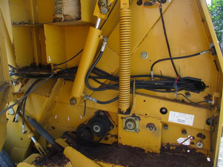 Vermeer 605M Hay and Forage Balers - Round for Sale | Tractor Zoom
