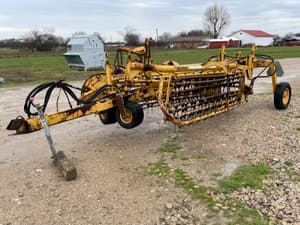 SOLD - Vermeer R-23 Lot No. 114 Hay and Forage | Tractor Zoom
