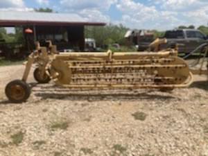 SOLD - Vermeer R23 Twin Rake Hay and Forage | Tractor Zoom