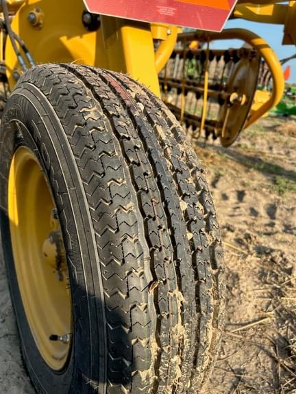 Vermeer R2300 Hay and Forage Hay - Rakes/Tedders for Sale | Tractor Zoom