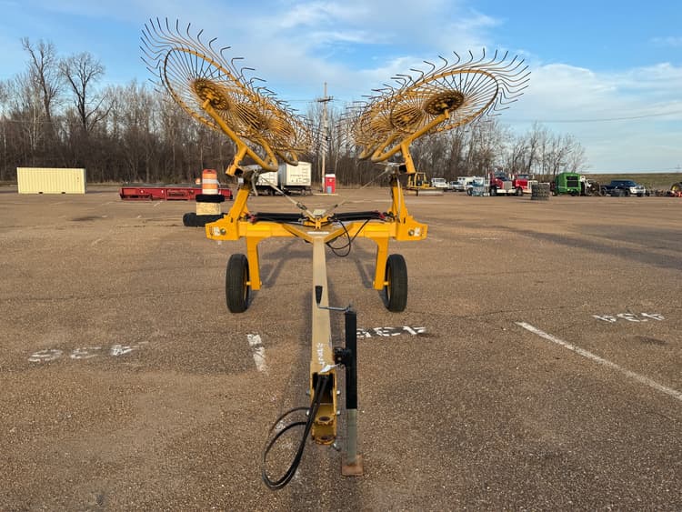 Vermeer VR820 Hay and Forage Hay - Rakes/Tedders for Sale | Tractor Zoom
