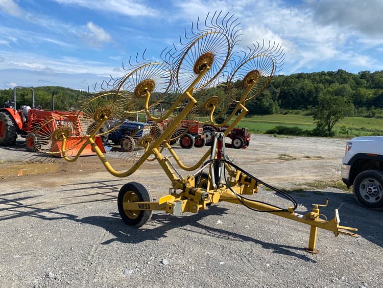 SOLD - Vermeer WR20 Hay and Forage Hay - Rakes/Tedders | Tractor Zoom