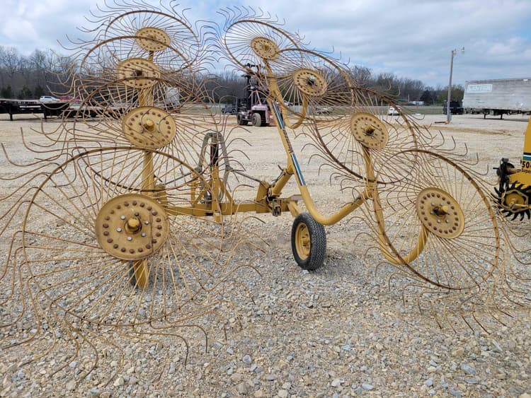 Vermeer WR20 Hay and Forage Hay - Rakes/Tedders for Sale | Tractor Zoom