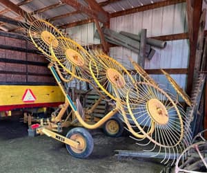 SOLD - Vermeer WR20 Wheel rake Hay and Forage | Tractor Zoom