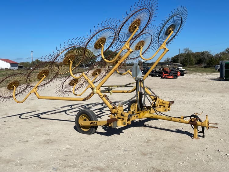 SOLD - Vermeer WR22 Hay and Forage Hay - Rakes/Tedders | Tractor Zoom