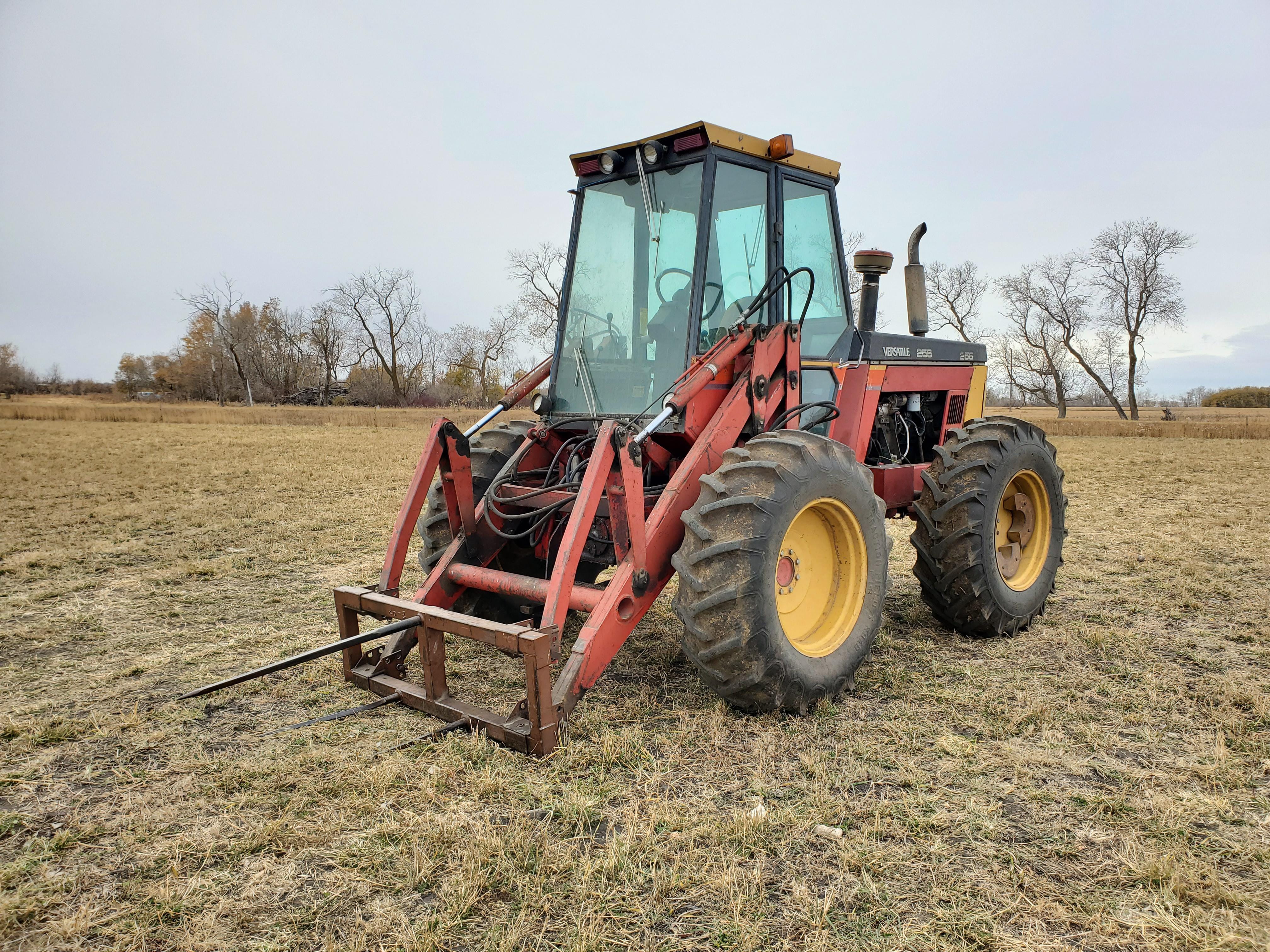 SOLD - VERSATILE 256 BI-DIRECTIONAL Tractors with 100 HP | Tractor Zoom