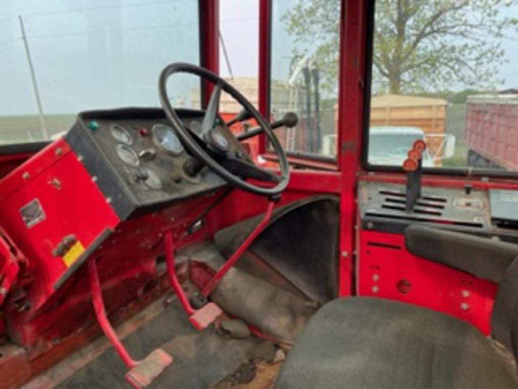 Versatile 825 Tractors 175 to 299 HP for Sale | Tractor Zoom