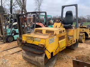 SOLD - Vibromax 252 Lot No. 4065 Construction with 1,044 Hrs | Tractor Zoom