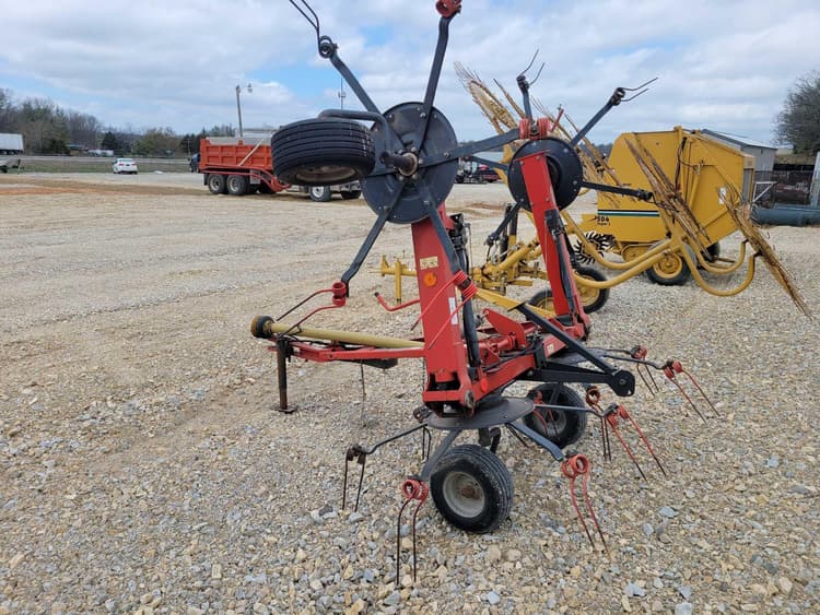 Vicon 523T Hay and Forage Hay - Rakes/Tedders for Sale | Tractor Zoom