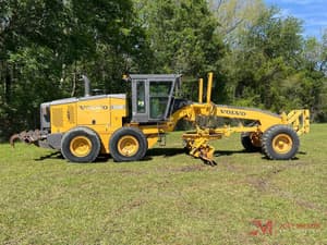 SOLD - VOLVO G720B MOTOR GRADER Construction with 9,117 Hrs | Tractor Zoom