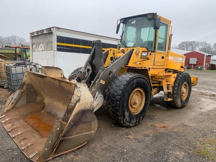 SOLD - Volvo L90C Construction Wheel Loaders | Tractor Zoom
