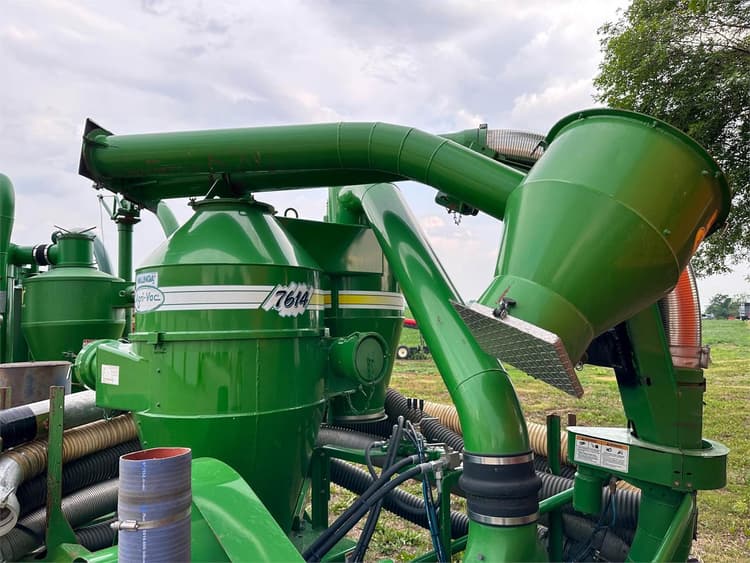 Walinga 7614 Harvesting Grain Vacuums for Sale | Tractor Zoom