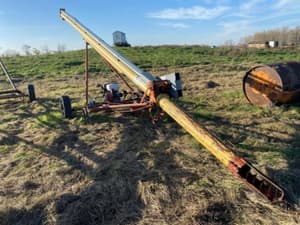 SOLD - Westfield J207-31 Lot No. 45 Harvesting with 31 Ft | Tractor Zoom