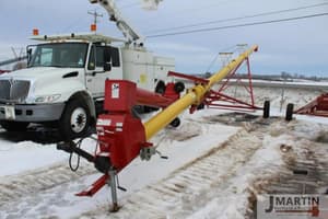 SOLD - Westfield MK100-61 Lot No. 5204 Harvesting with 61 Ft | Tractor Zoom