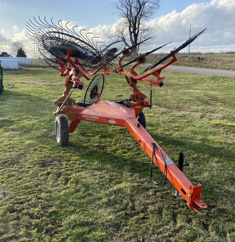 Kuhn Speedrake Hay and Forage Hay - Rakes/Tedders for Sale | Tractor Zoom