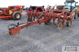 SOLD - White 400 9 tooth chisel plow Tillage with --- In | Tractor Zoom