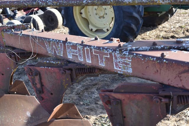 White 508 Lot No. 412 Tillage For Sale with 5 Bottoms | Tractor Zoom