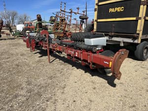 SOLD - White 5700 Lot No. 1520 Planting with 3 Rows | Tractor Zoom