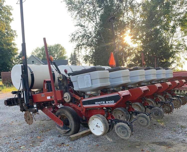 White 6100 Planting Planters for Sale | Tractor Zoom