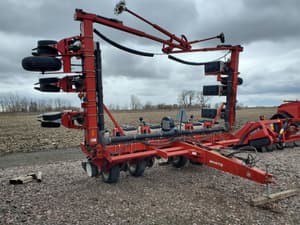 SOLD - WHITE 6122 Stock No. 213327795 Planting with 12 Rows | Tractor Zoom