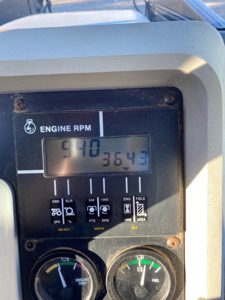 Tractor Zoom - AGCO White 6144