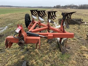 SOLD - White 6342 Lot No. 120 Tillage with 4 Bottoms | Tractor Zoom