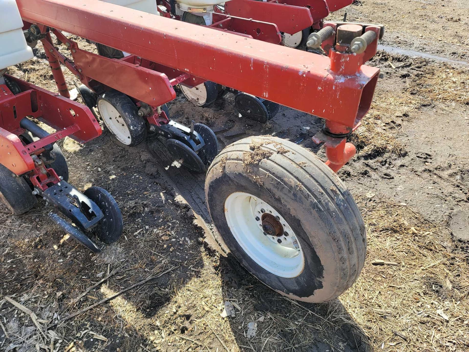 White 6900 Planting Planters for Sale | Tractor Zoom