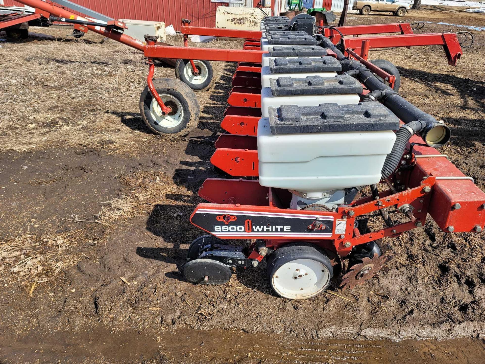 White 6900 Planting Planters for Sale | Tractor Zoom