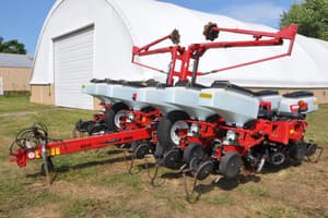SOLD - White 8200 12 row 30" planter Planting with 12 Rows | Tractor Zoom