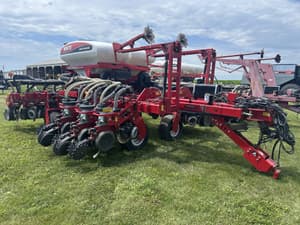 SOLD - White 8523 Stock No. 246239949 Planting with 12 Rows | Tractor Zoom