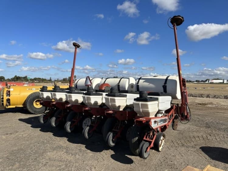 White 6100 Planting Planters for Sale | Tractor Zoom