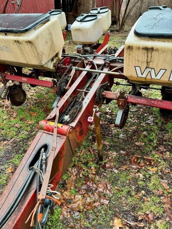 White 5100 Planting Planters for Sale | Tractor Zoom