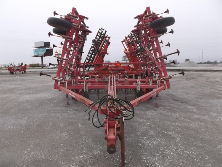Wil-Rich 3400 Tillage Field Cultivators for Sale | Tractor Zoom