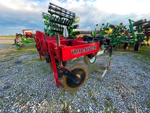 SOLD - Wil-Rich 357 Stock No. E0004179 Tillage with 5 Shanks | Tractor Zoom