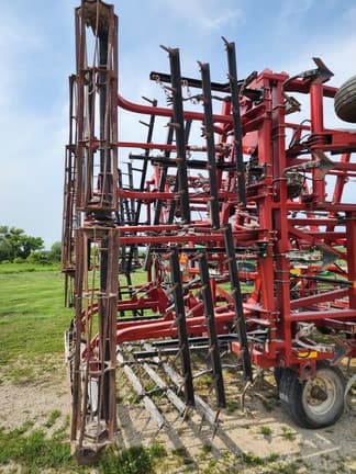Wil-Rich QX2 Tillage Field Cultivators for Sale | Tractor Zoom